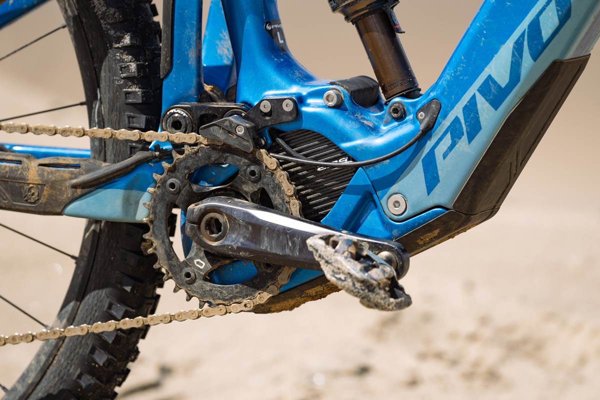 Is Pivot Shuttle LT Team XTR a Good Choice? - [Pivot Shuttle LT Team ...