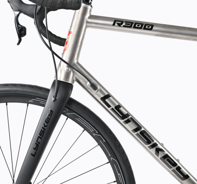 Is Lynskey R300 SRAM Force eTap AXS a Good Choice? - [Review]