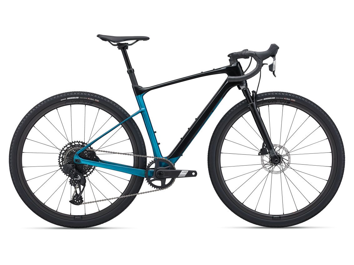 Which Gravel Bike Reigns Supreme? [Giant Revolt X Advanced Pro 2 Review]
